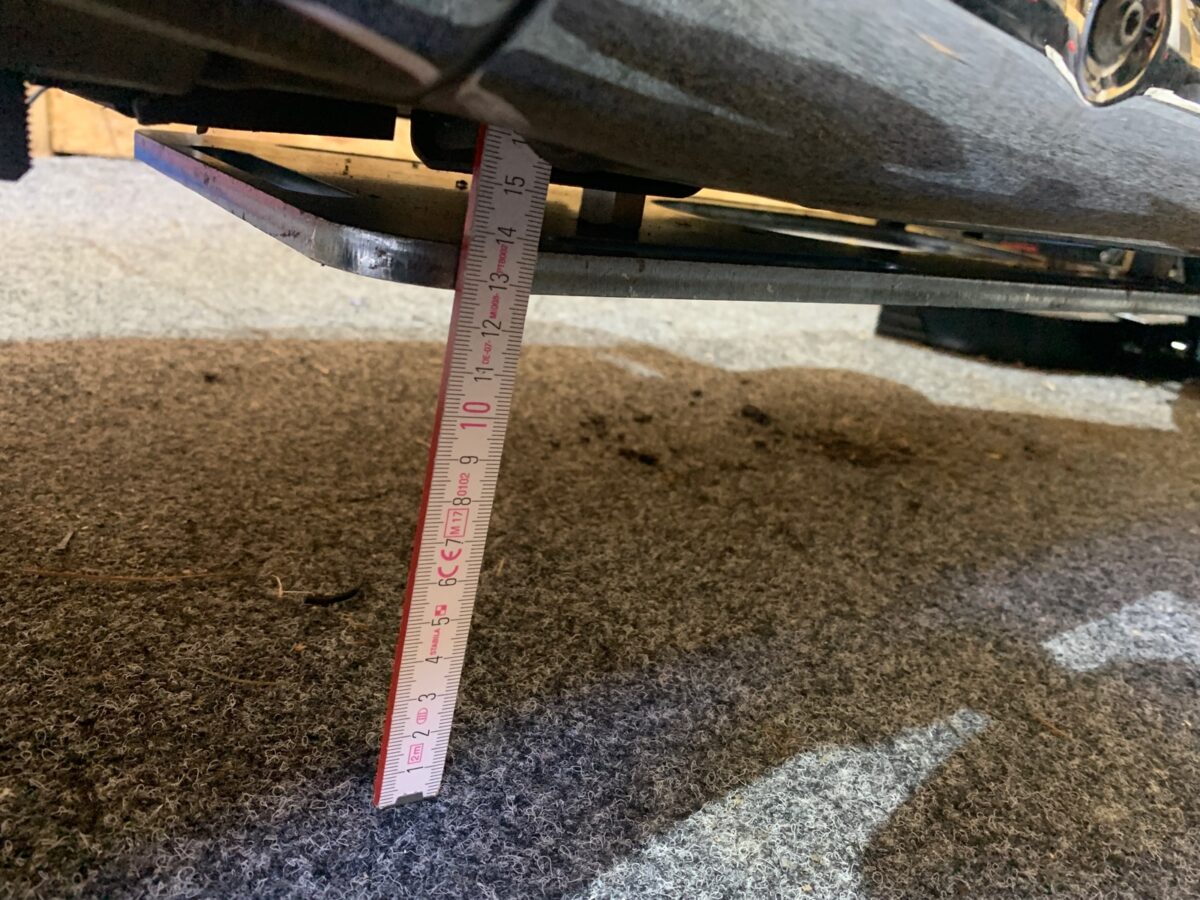 Lifting the BMW R18 – BMW R18 repair manual – maintenance workshop manual